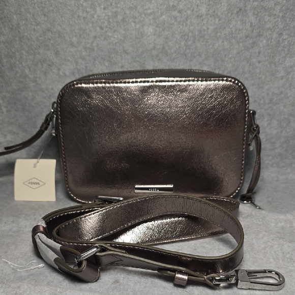 Fossil | Bags | Fossil Bryce Small Silver Metallic Crossbody Bag Nwt ...